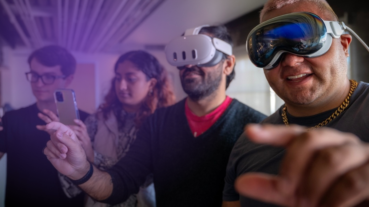 Apple Vision Pro Now Supported by Niantic 8th Wall’s Metaversal ...